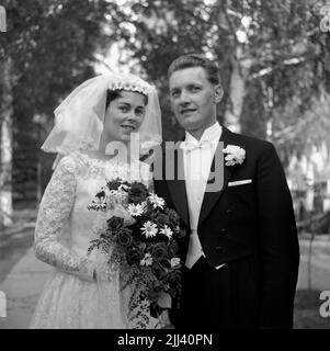 Bridal couple June 29, 1959 Stock Photo - Alamy