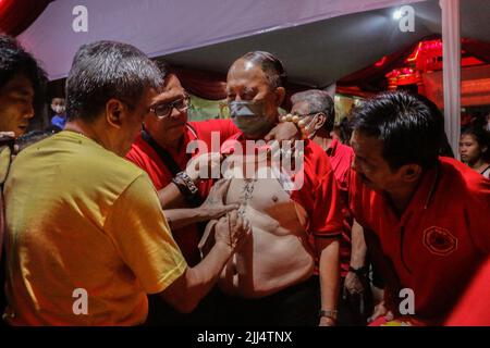 A ritual during the Sejit Celebration of YM Kongco Kwan Kong at ...