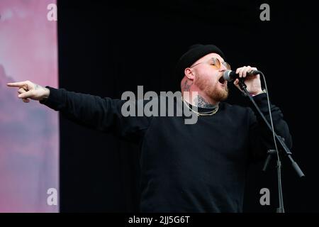 Thom Rylance of The Lottery Winners Stock Photo - Alamy