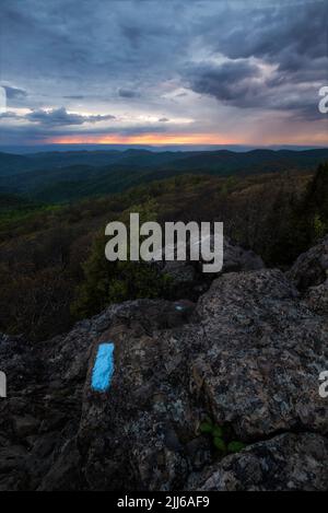 Sunset from summit of Bearfence mountain in Shenandoah National Park ...