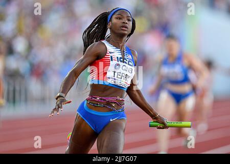 Twanisha Terry (USA) competing in the 4x100m women’s heats on day eight ...