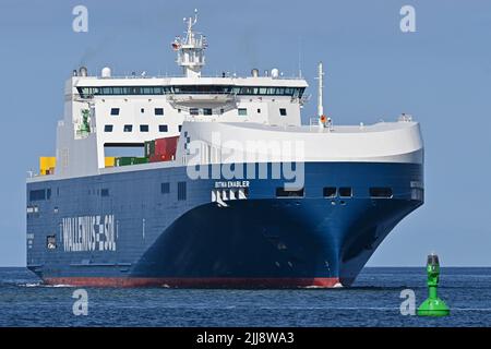 World’s Largest dual-fuel, Ice Grade RoRo vessel Botnia Enabler's ...