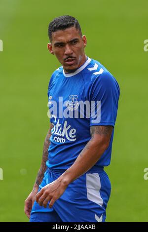 Allan #6 of Everton during the game Stock Photo - Alamy