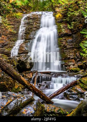 Whitecroft Falls, a waterfall on McGillivray Creek and a short hike ...