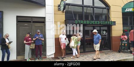 Starbucks coffee shop in a nassau bahamas Stock Photo - Alamy