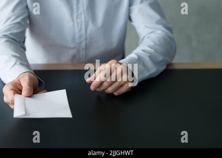 resignation notice letter blank white sheet paper Stock Photo - Alamy