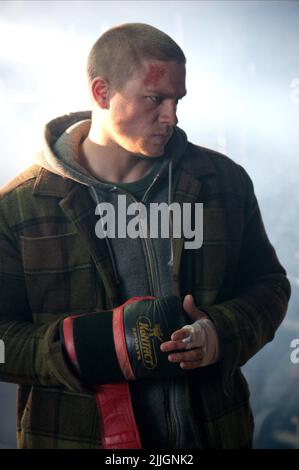 CHARLIE HUNNAM, DEADFALL, 2012 Stock Photo - Alamy