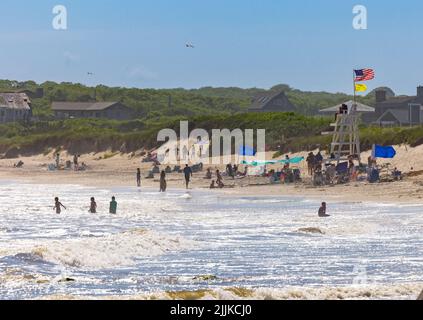 People enjoying the beach and ocean at Ditch Plains Stock Photo - Alamy