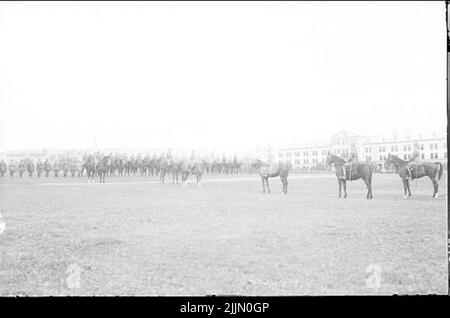 The cavalry inspector General Reinhold von Rosen thanks the regiment on ...