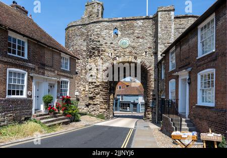 The Medieval Walled Entrance to the City Of Rye East Sussex Stock Photo ...