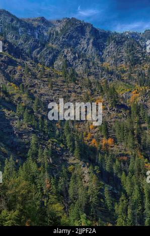 Aerial view of the Wenatchee River in Leavenworth Stock Photo - Alamy