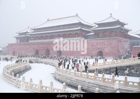 Tourists visiting the Forbidden City in Beijing, China Stock Photo - Alamy