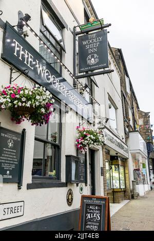 English pub, the Woolly Sheep Inn public house in Skipton,Yorkshire ...