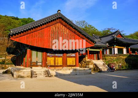 South Korea, South Jeolla province, Suncheon, Songgwangsa Buddhist ...