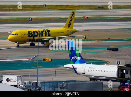 Spirit Airlines Airbus A320 with registration N923NK shown on final ...