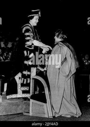 Queen Mother Confers Honorary Degree on Mrs. Pandit -- Queen Elizabeth ...