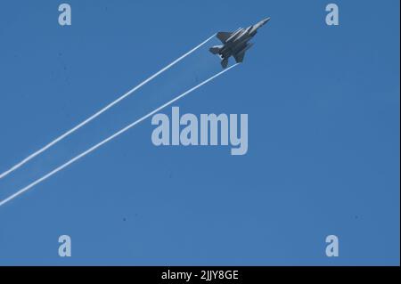 U.S. Airmen from the 125th Fighter Wing perform a physical fitness ...