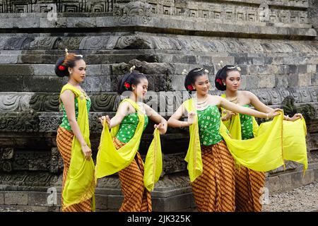 Indonesian traditional dancers with traditional clothes which are ...