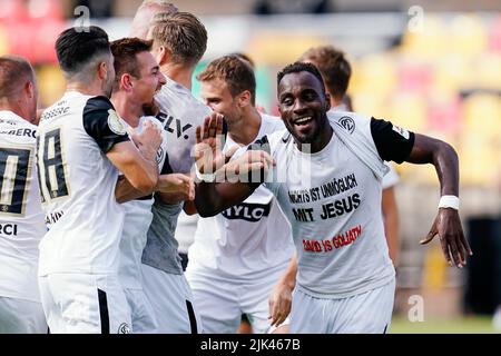 Spiesen Elversberg, Germany. 30th July, 2022. Soccer: DFB Cup, SV ...