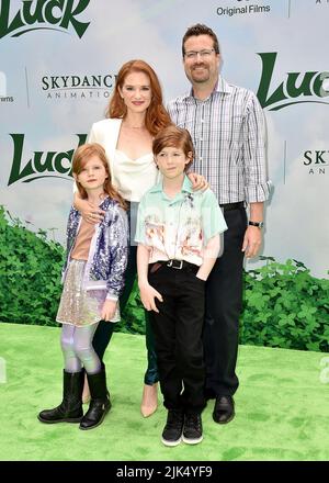 Sarah Drew and Peter Lanfer, Micah Lanfer and Hannah Lanfer walking on ...