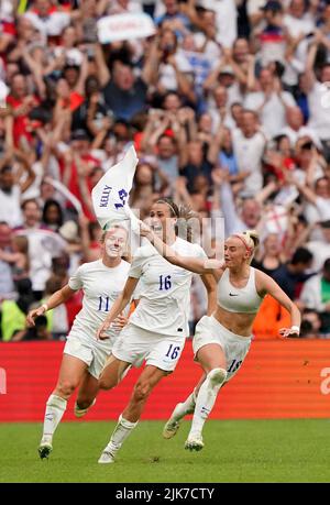 England's Chloe Kelly (second right) scores their side's second goal of ...