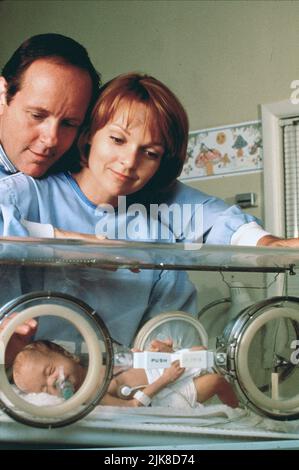 Pamela Reed & Baby Film: Born Too Soon (1992) Characters: Elizabeth ...
