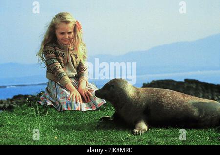 JENI COURTNEY, THE SECRET OF ROAN INISH, 1994 Stock Photo - Alamy