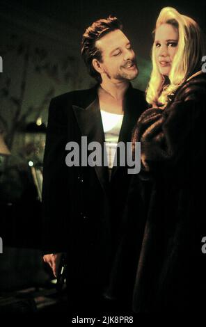 DESPERATE HOURS (1990) KELLY LYNCH,MICKEY ROURKE DSH 018 Stock Photo ...