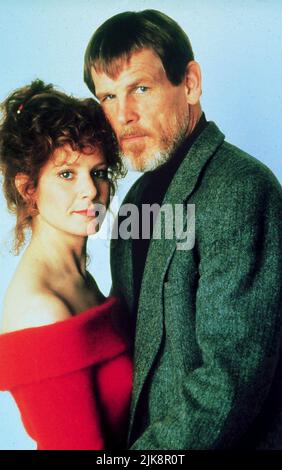 EVERYBODY WINS (1990) NICK NOLTE, DEBRA WINGER EBW 007 Stock Photo - Alamy