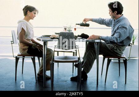JULIA ROBERTS and PATRICK BERGIN in SLEEPING WITH THE ENEMY (1991 ...