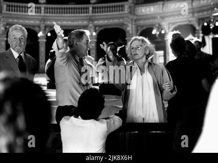 MEETING VENUS 1991 Warner Bros film with Glen Close and Niels Arestrup ...
