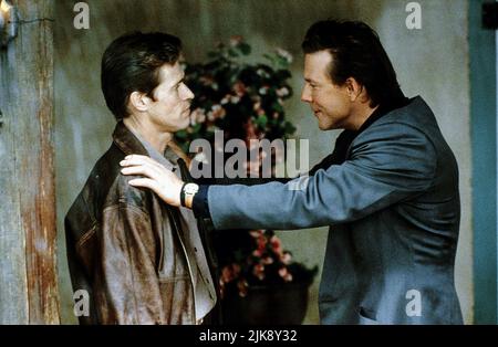 Mickey Rourke and Willem Dafoe in the movie White Sands, 1992 Stock ...