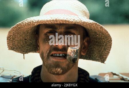 VINCENT AND THEO TIM ROTH as Vincent Van Gogh Picture from the Roanld ...