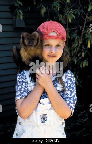 MONKEY TROUBLE, Dodger, Thora Birch, 1994 Stock Photo - Alamy