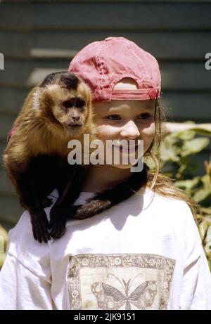 Thora Birch & Finster Film Monkey Trouble (1994) Characters: Eva ...