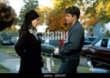 Sean Astin & Lili Taylor Film Rudy (USA 1993) Characters: Daniel E ...