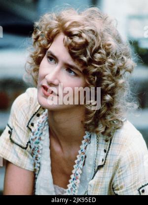 RAMBLING ROSE (1991) LAURA DERN, LUKAS HAAS RMR 017 Stock Photo - Alamy