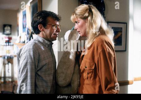 HONEY, I BLEW UP THE KID, Marcia Strassman, Rick Moranis, Daniel/Joshua ...