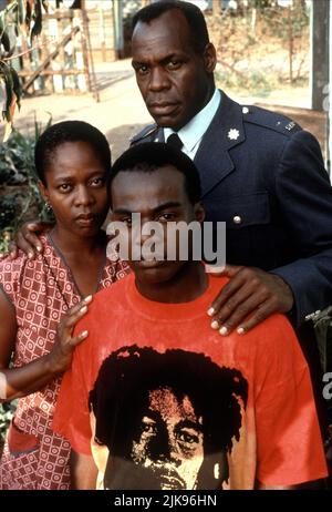 BOPHA (1993) DANNY GLOVER, MAYNARD EZIASHI BPHA 010 Stock Photo - Alamy