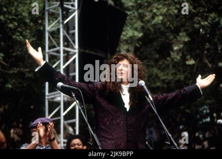Howard Stern in the movie Private Parts, 1997 Stock Photo - Alamy