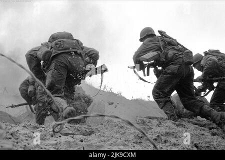 NORMANDY LANDING SCENE, SAVING PRIVATE RYAN, 1998 Stock Photo - Alamy