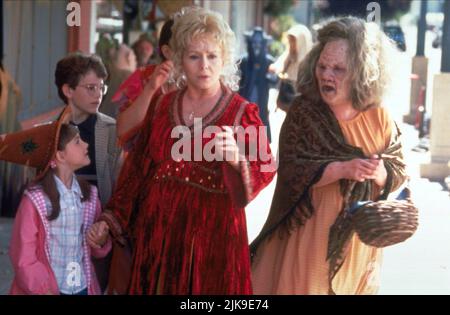 Debbie Reynolds Film Halloweentown (1998) Characters: Aggie Cromwell ...