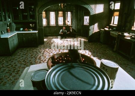 MOUSEHUNT, Lee Evans 1997. ©DreamWorks / Courtesy Everett Collection ...