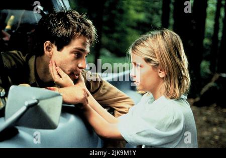 ROCKWELL,BARTON, LAWN DOGS, 1997 Stock Photo - Alamy
