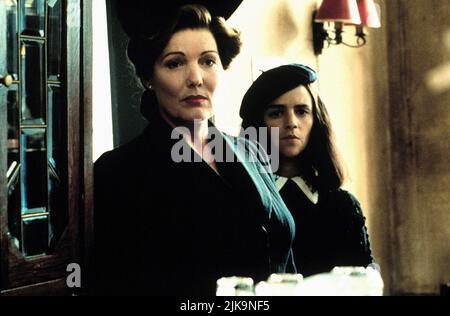 Els Dottermans Film Antonia'S Line (1995) Characters: Danielle Director ...