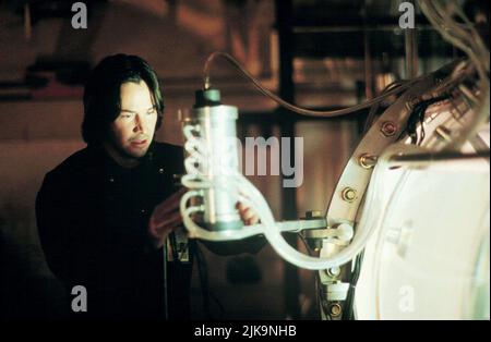 Keanu Reeves Film Chain Reaction (1996) Characters: Eddie Kasalivich ...