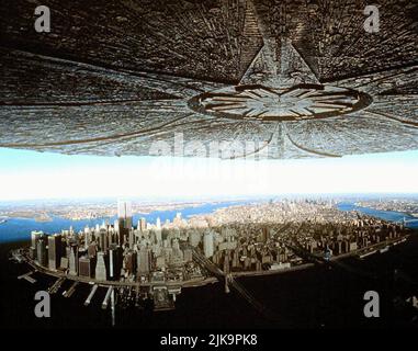 Alien Spaceship Over Manhattan Film: Independence Day (USA 1996 ...