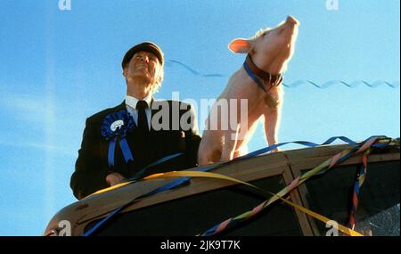 Film Still from "Babe" James Cromwell and Babe © 1995 Universal ...