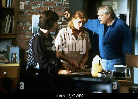 Susan Ruttan, Brian Dennehy Arlene Reed (Susan Ruttan) ermuntert ihren ...