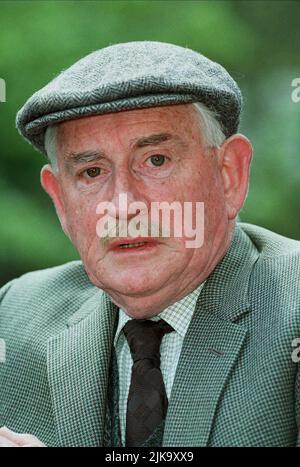 ROBERT FYFE, HOWARD, LAST OF THE SUMMER WINE, 1996 Stock Photo - Alamy